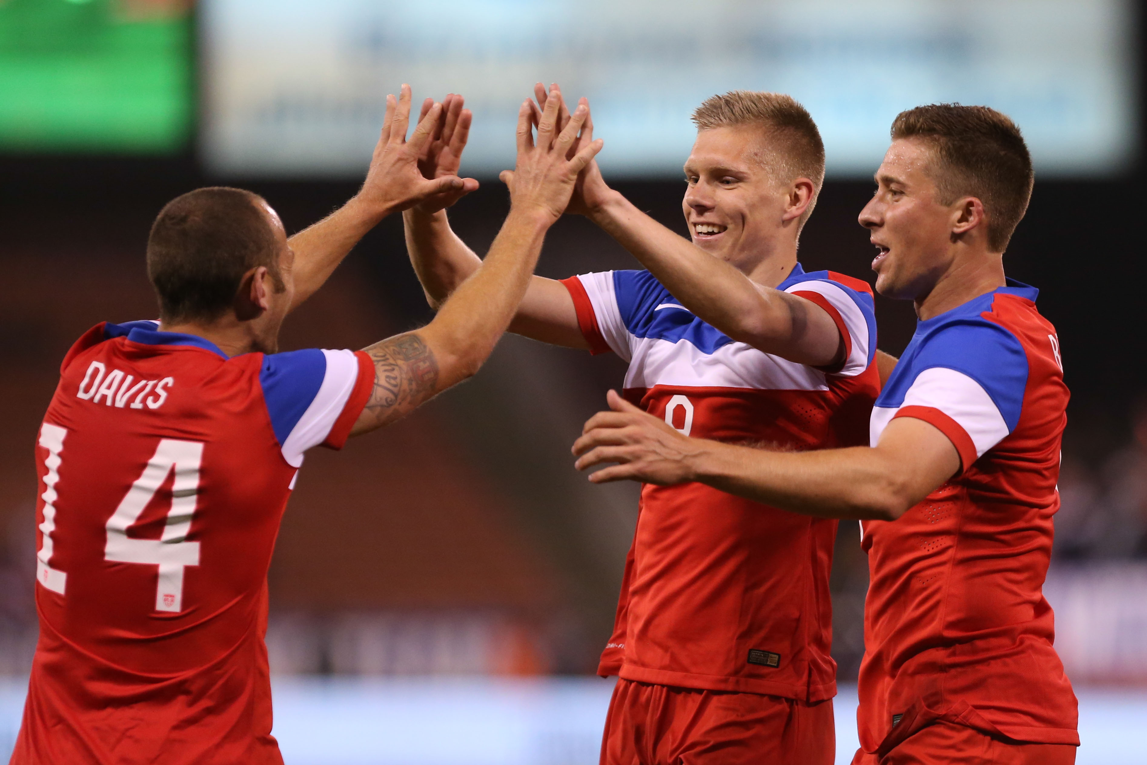 Aron Jó skrifar Íslendingum fallega kveðju – Stoltur af þeim - DV