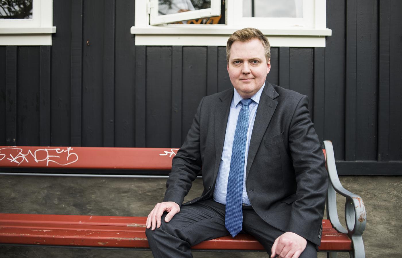 Sigmundur lét kanna mögulegt innbrot rétt fyrir Wintris-þáttinn - DV