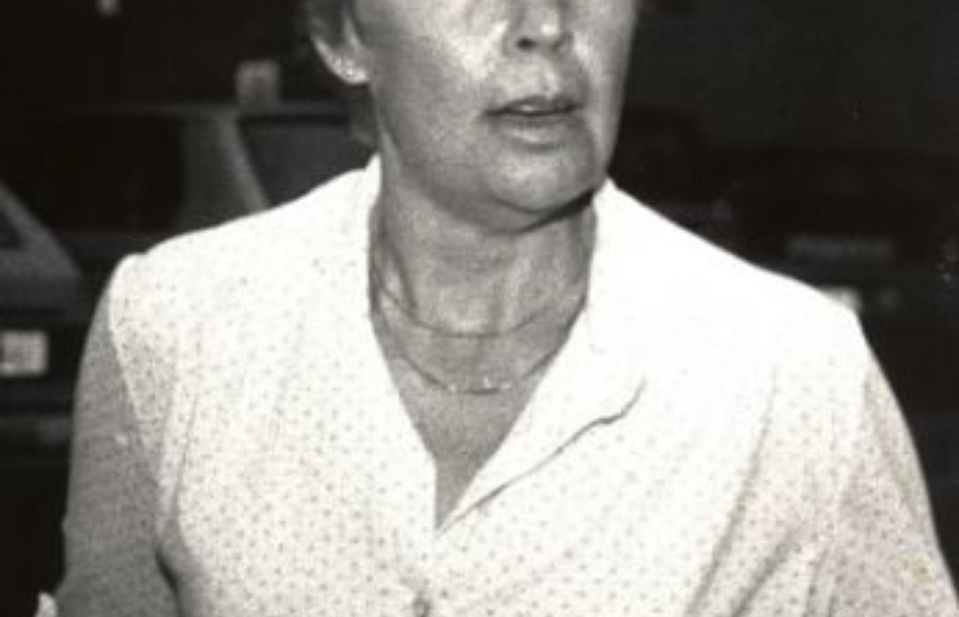 Móðir myrðir - DV