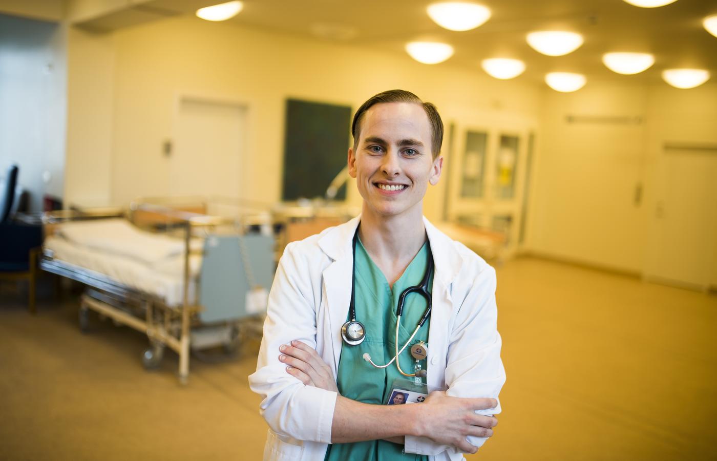 Hlynur vinnur með lækninum sem bjargaði lífi hans - DV