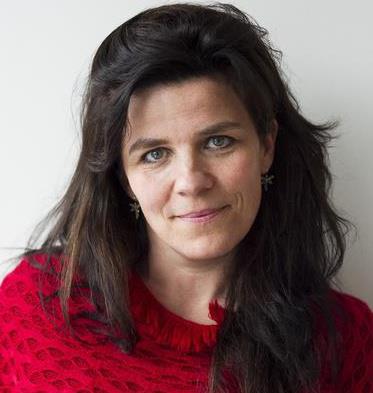 Helga Vala sökuð um sýndarmennsku og undarlega hegðun - DV