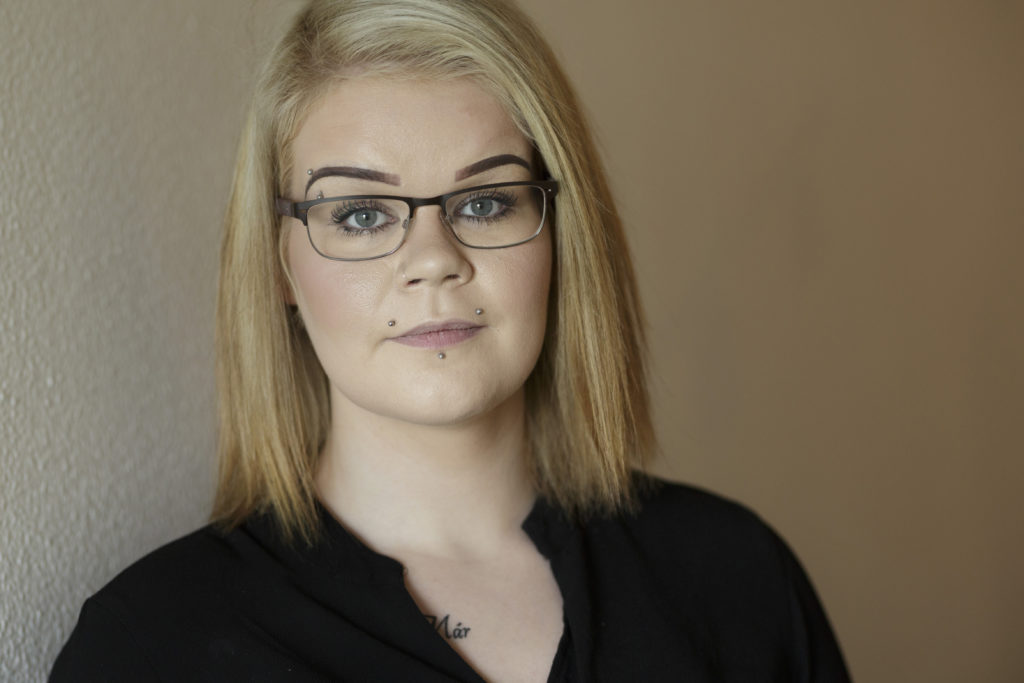 Eva Rún varð ólétt 14 ára gömul og varð fyrir hrottalegu einelti í ...