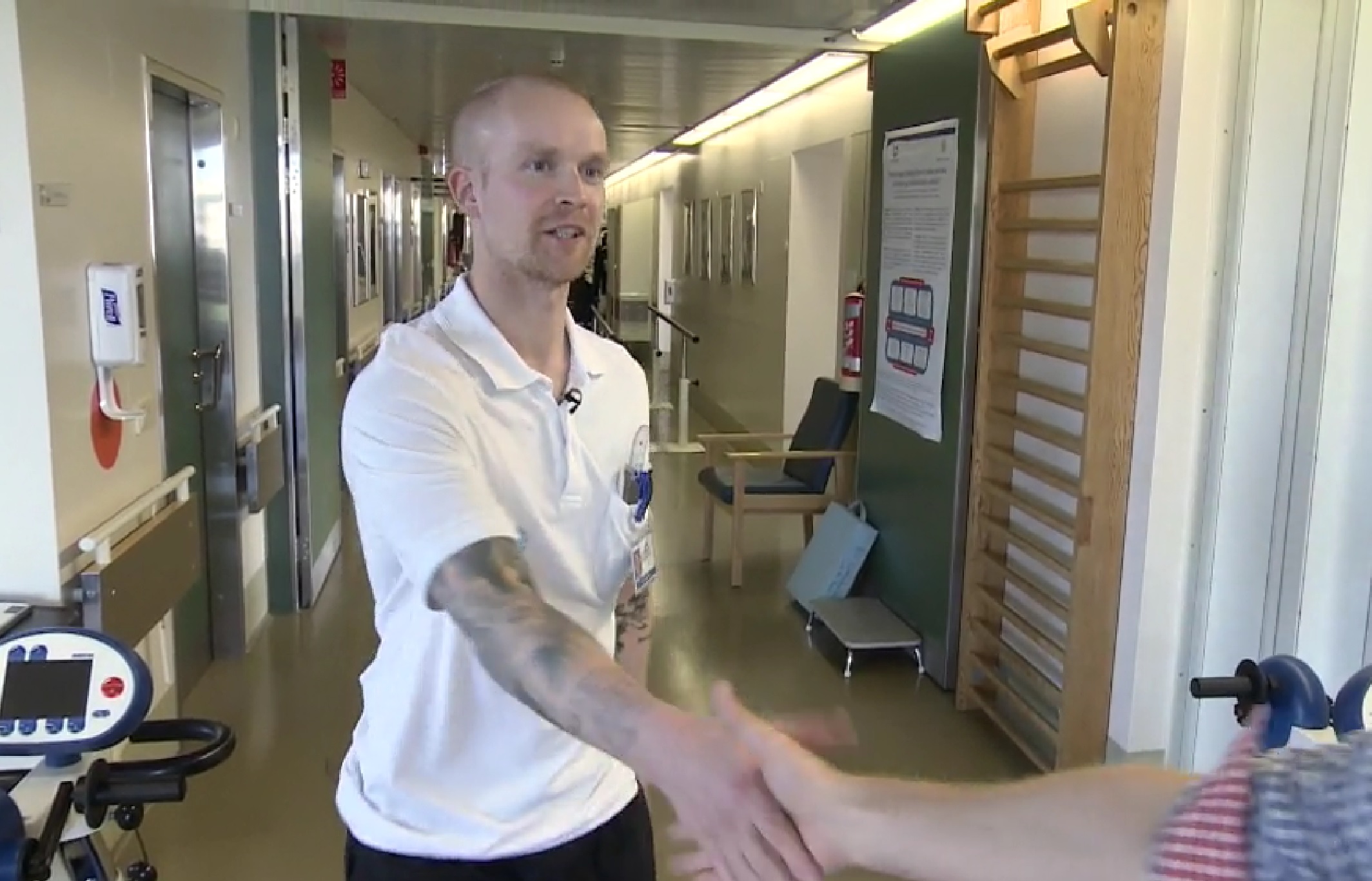 Sjúkraþjálfarinn Kári Árnason á aðdáendur um allan heim: Síminn ...