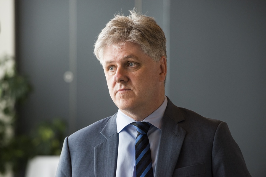 Benedikt segir Davíð Oddsson „ógeðslegan gamlan karl“ - DV