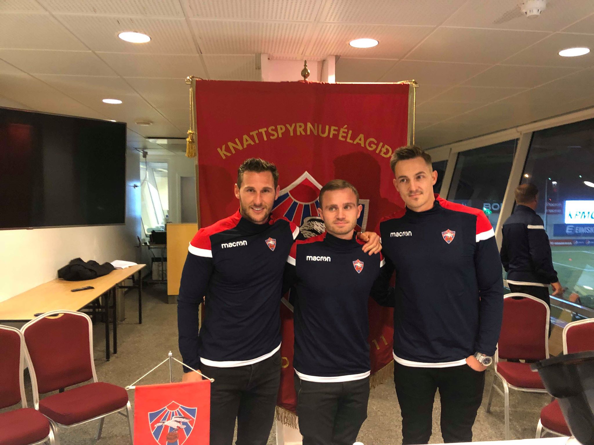 Tíu bestu á íslenska markaðnum sem hægt er að fá frítt - DV