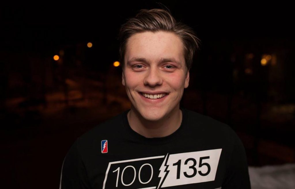 Aron Mola fékk rómantíska hugmynd í New York - Endaði með ósköpum - DV