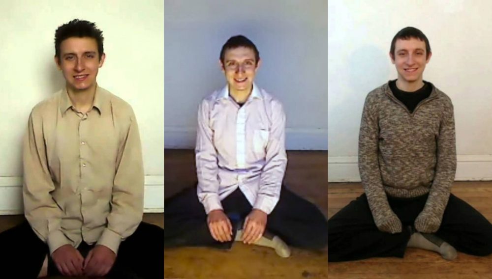 Birtir 4 klukkustunda myndbönd af sér sitja og brosa - Þvaglosun og ...