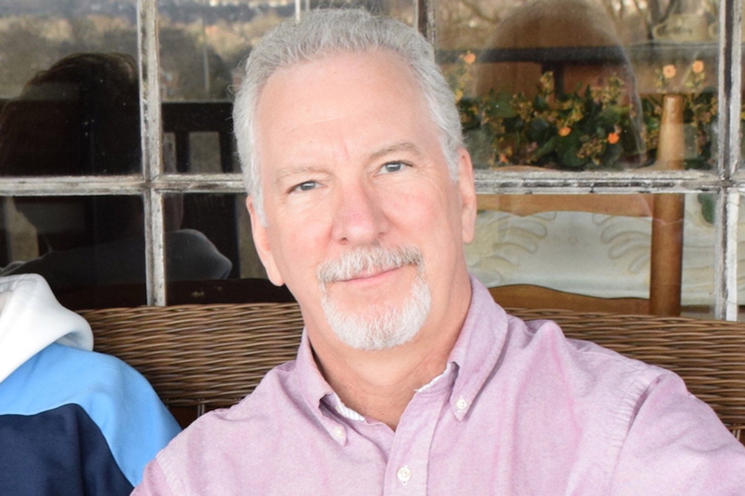 Þekktur útvarpsmaður og efasemdamaður um bólusetningu gegn COVID-19 ...