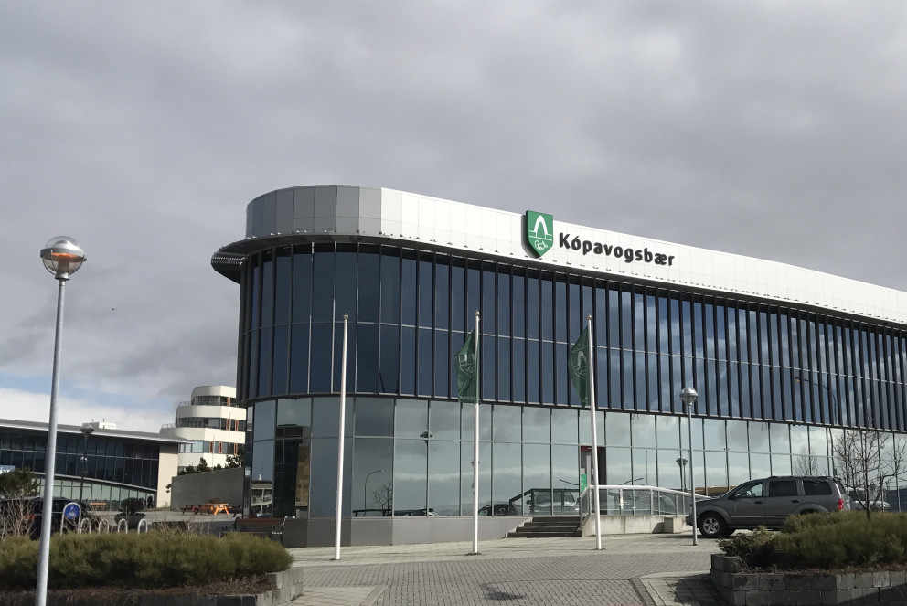 Krefst 45 milljóna frá Kópavogsbæ vegna uppsagnar - DV