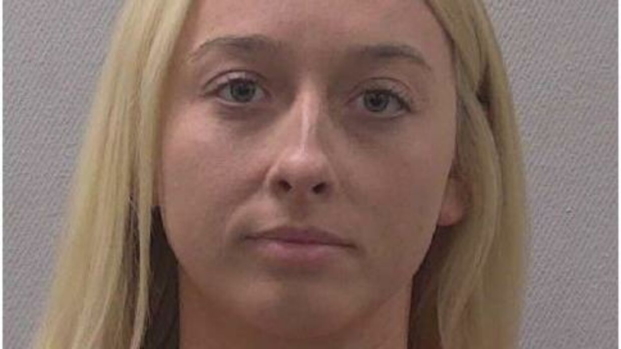 Kennslukona rekin úr starfi eftir að nemandi fann „sælgætið“ hennar - DV