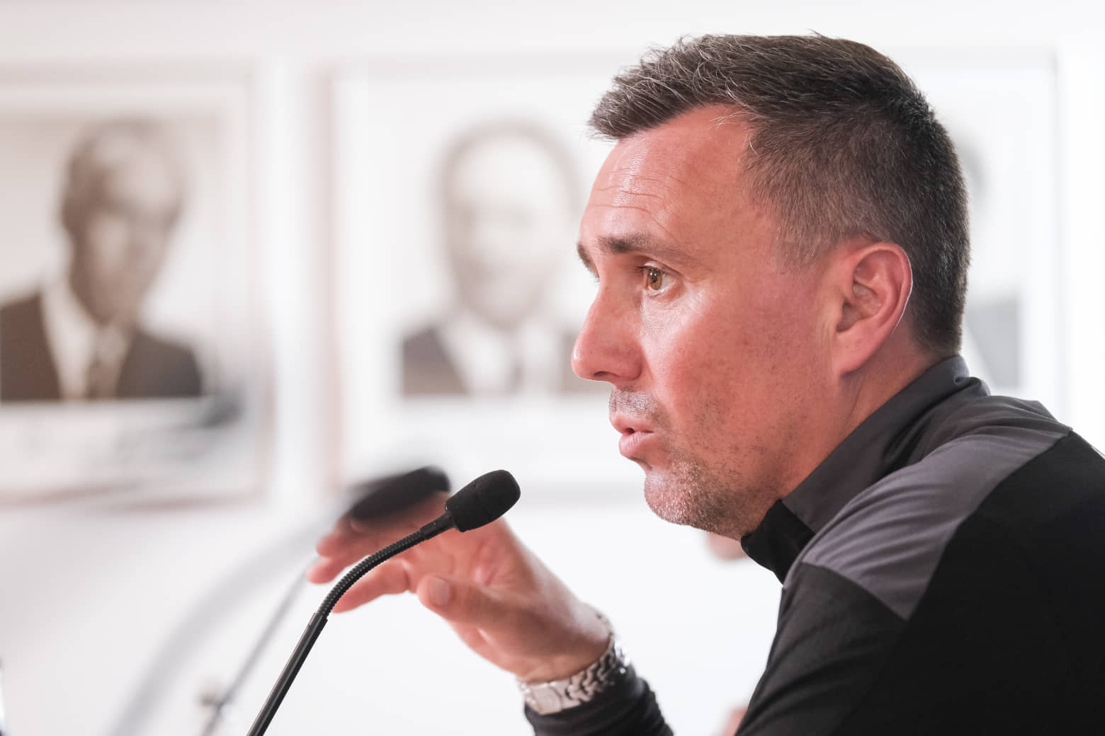 Arnar harðorður í garð Alberts sem var ekki valinn - „Mjög óánægður og ...