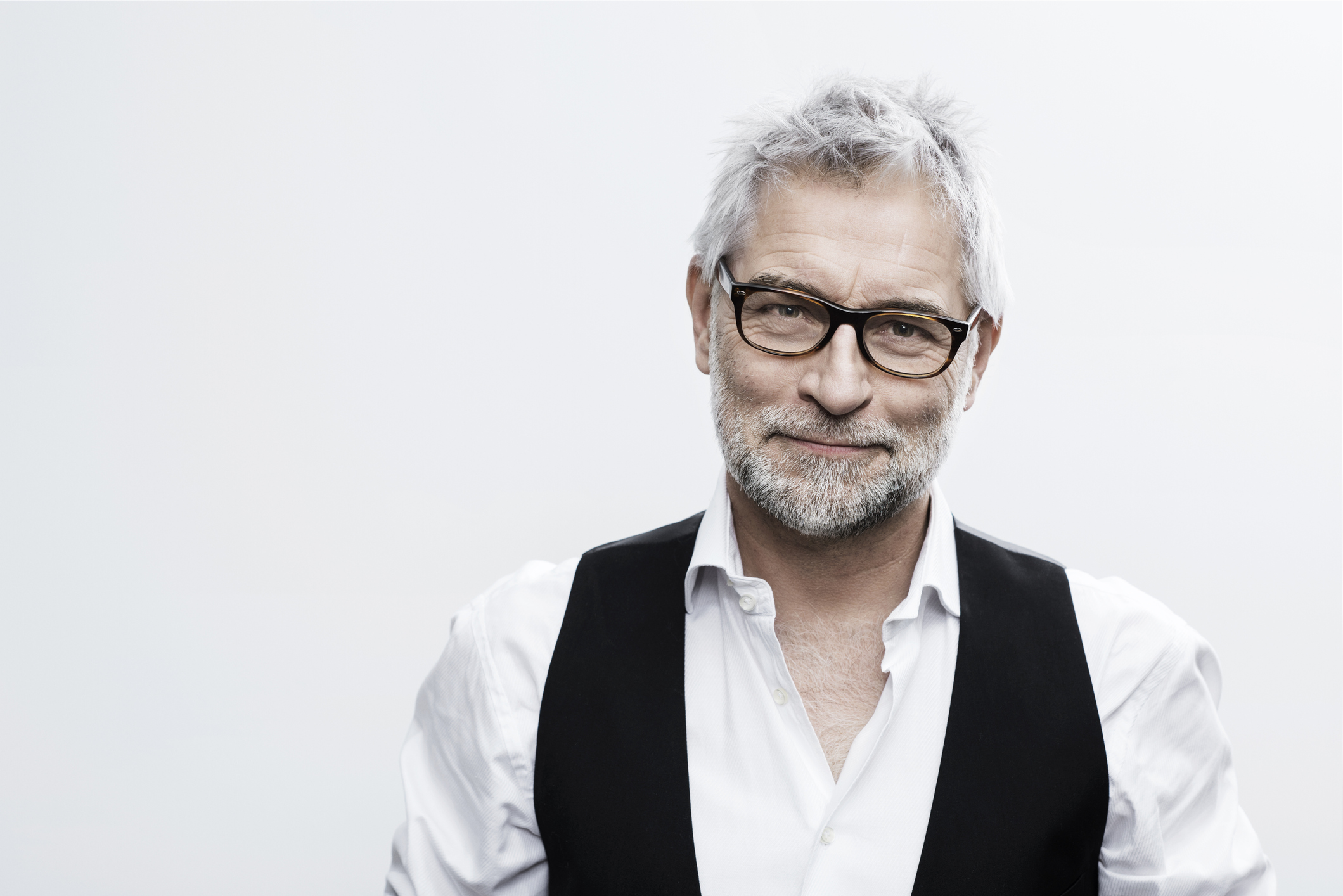 Grátt hár getur fengið fyrri lit aftur - DV