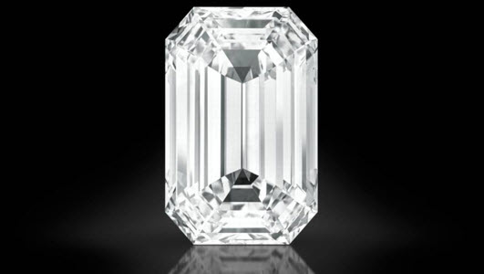 Sjaldgæfur demantur seldur fyrir 20 milljónir dollara - DV