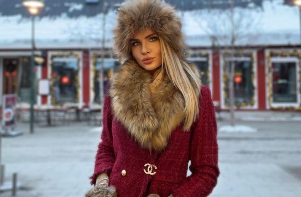 Saga B á stefnumóti með dularfullum manni - DV