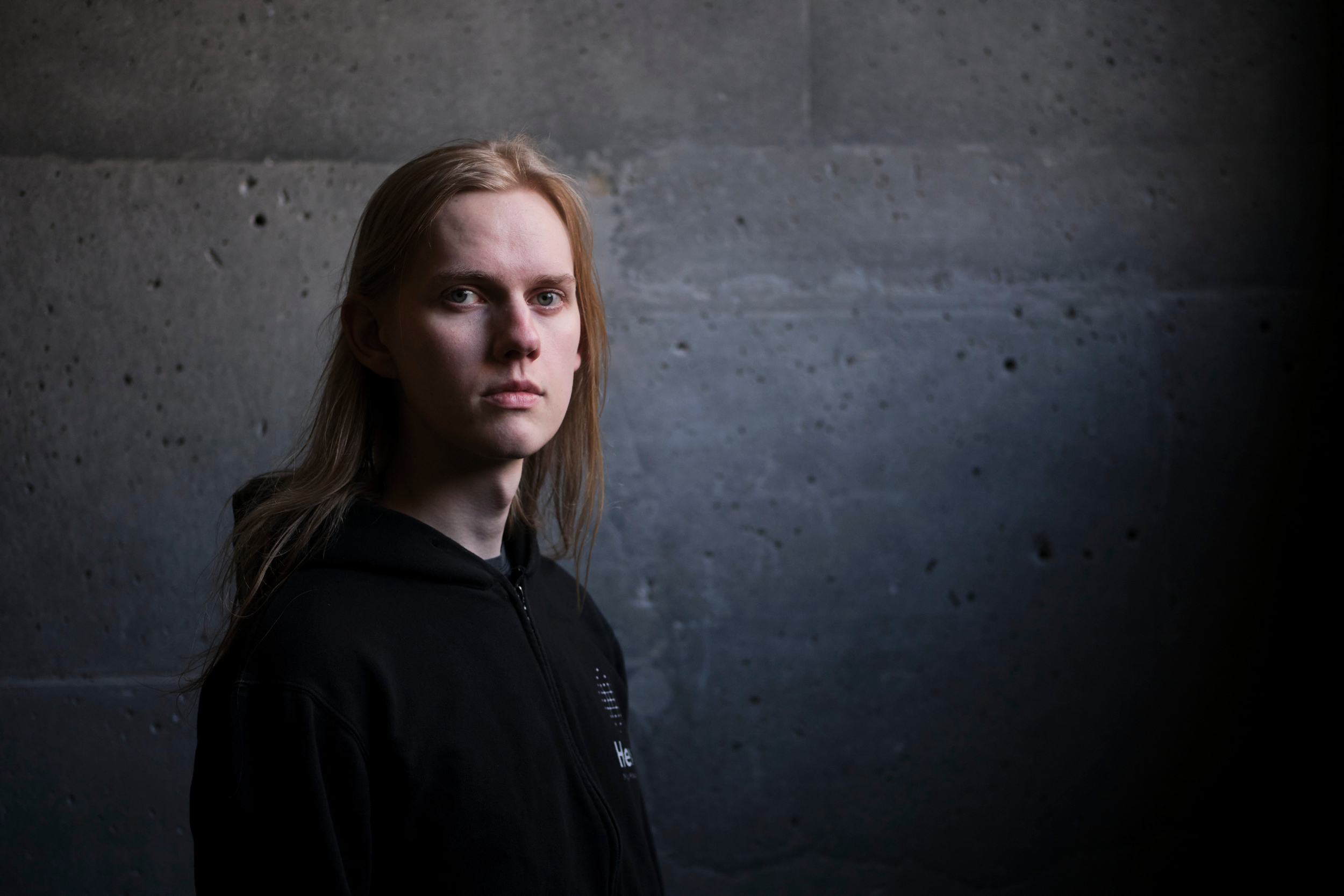 Elías Snær er afkvæmi hrunsins og gámakafari - „Fátækt fólk lifir á ...