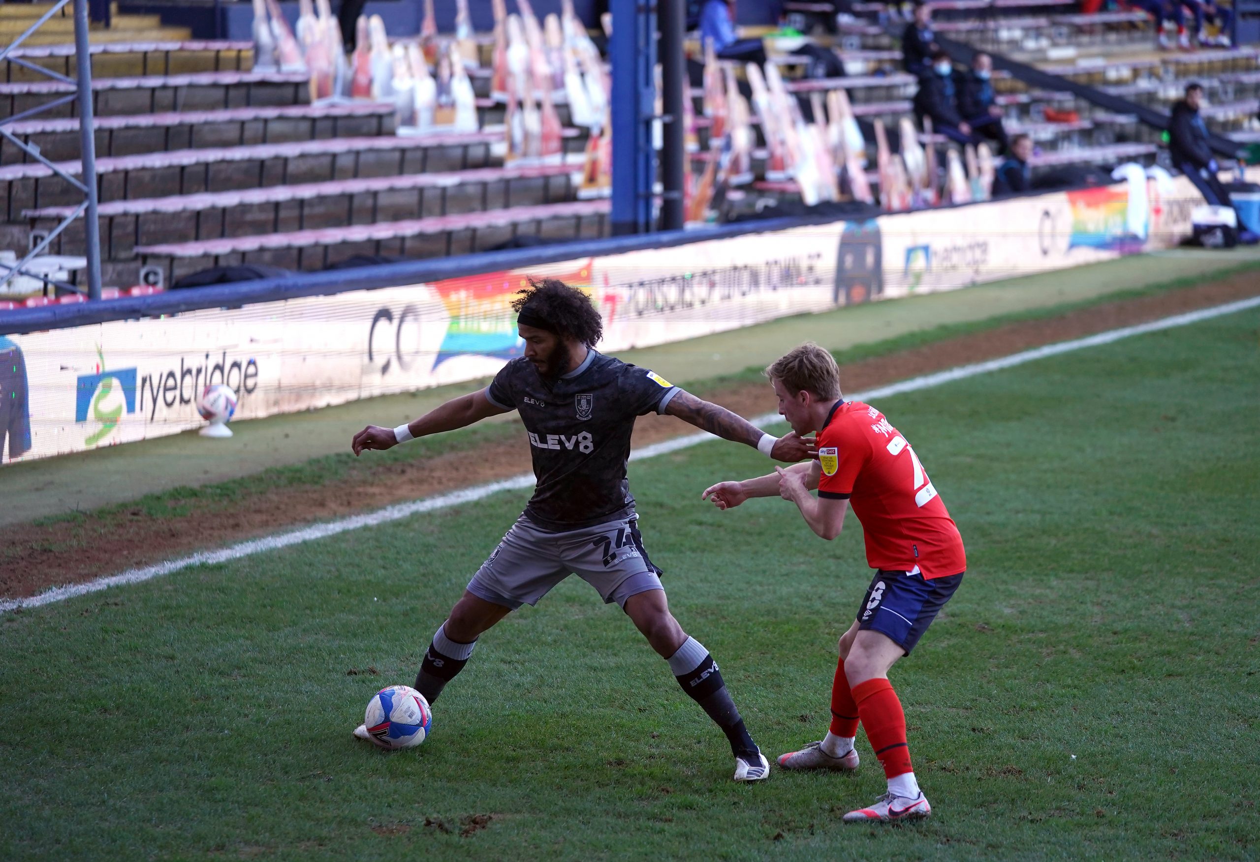 Fyrrum undrabarn leggur skóna á hilluna aðeins 26 ára gamall - DV