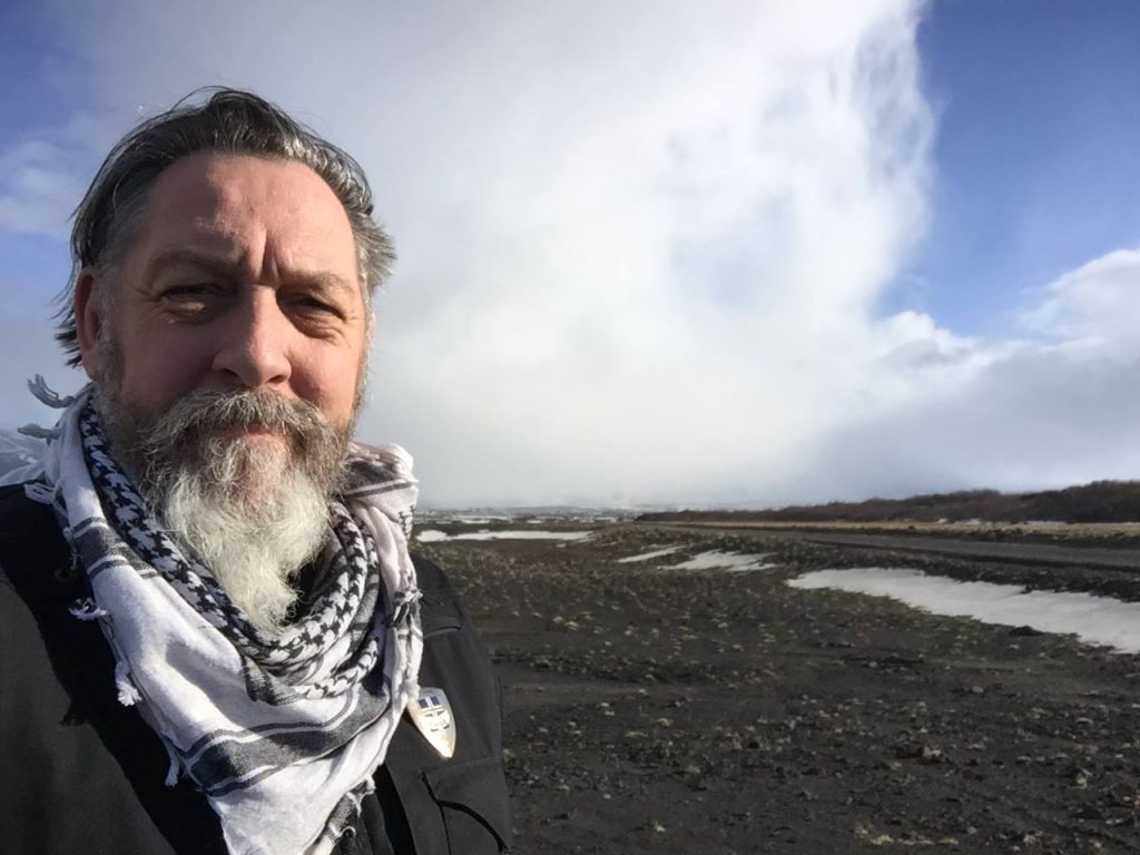 Margir minnast Hjartar - „Litríkur karakter sem gustaði af“ - DV