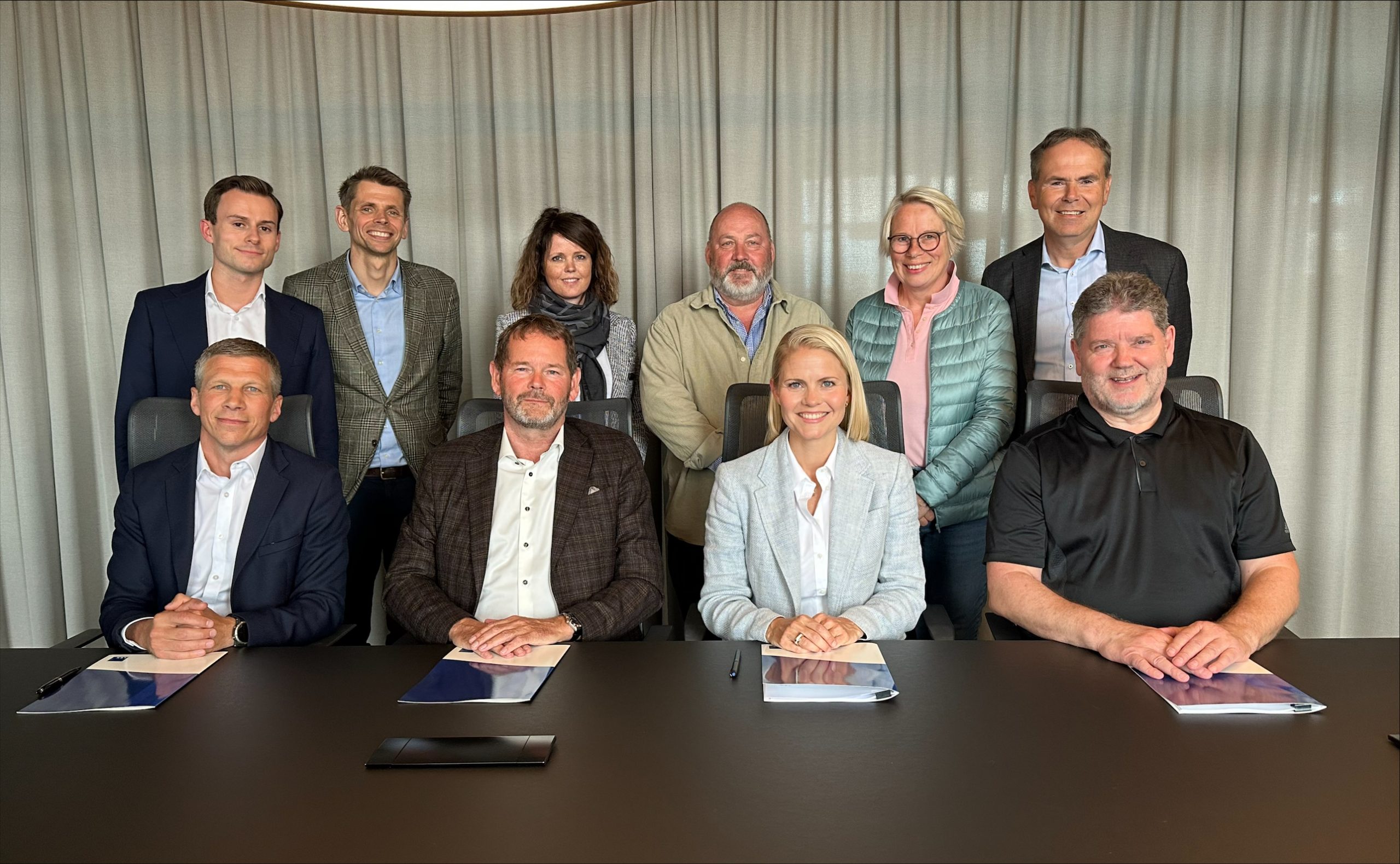 Festi kaupir allt hlutafé Lyfju - DV