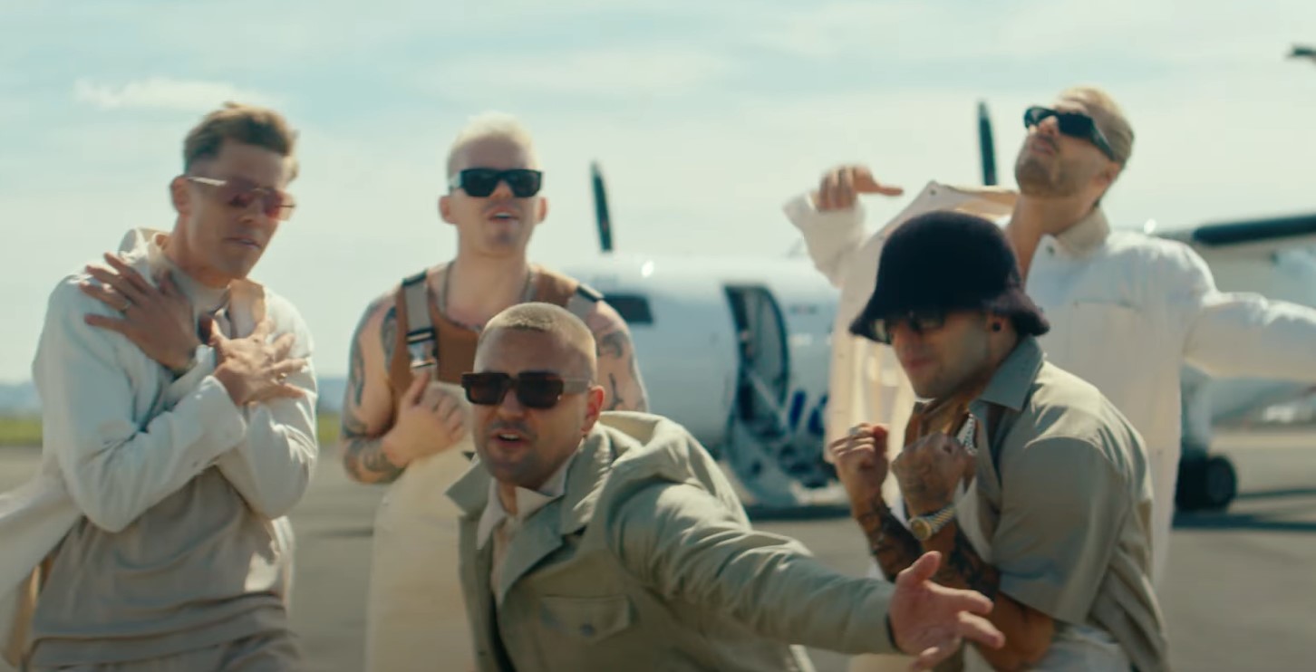 Heitasta strákaband landsins með glóðvolgan sumarsmell - DV