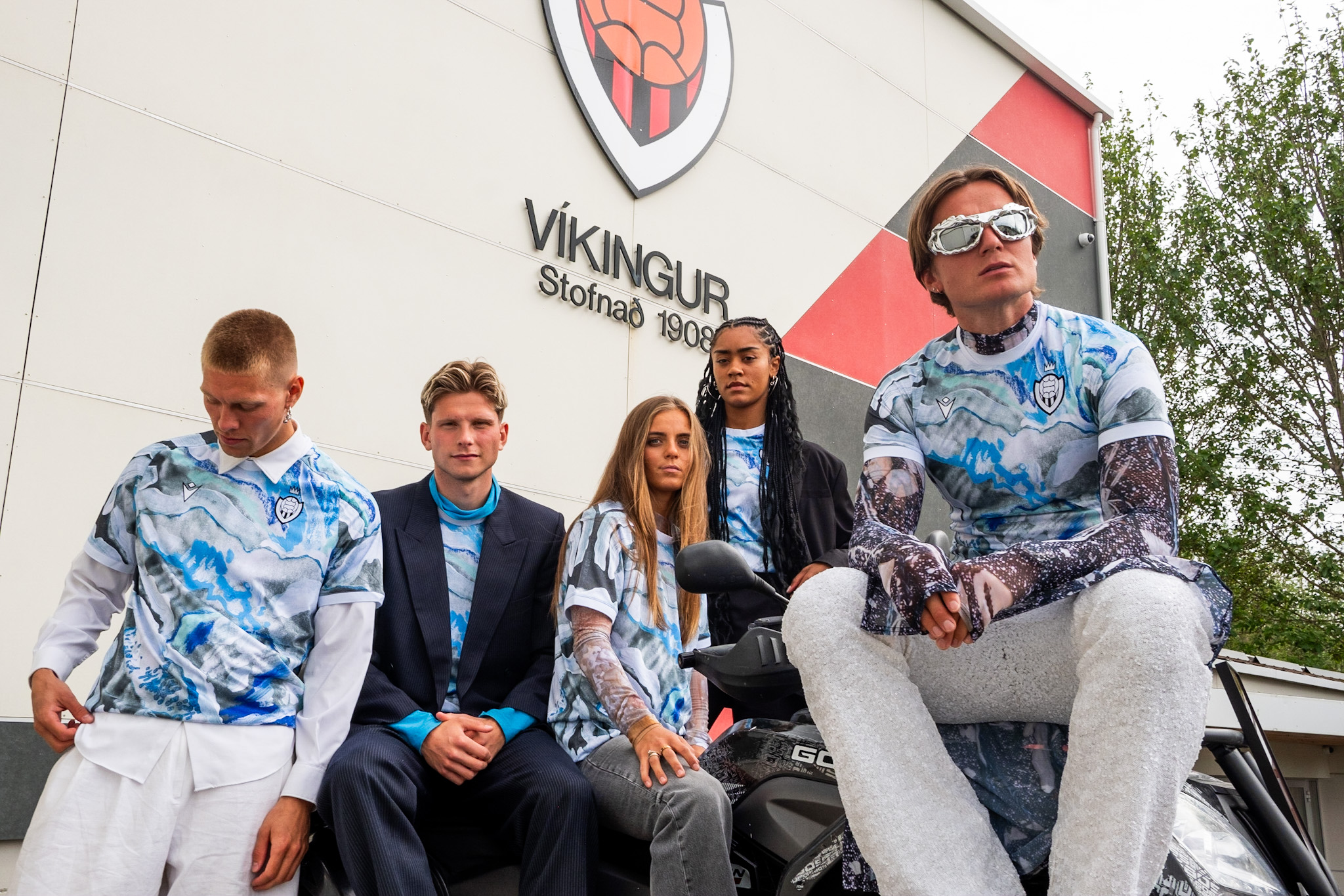 Góðgerðartreyja Víkings hönnuð af Hildi Yeoman til styrktar Ljósinu ...