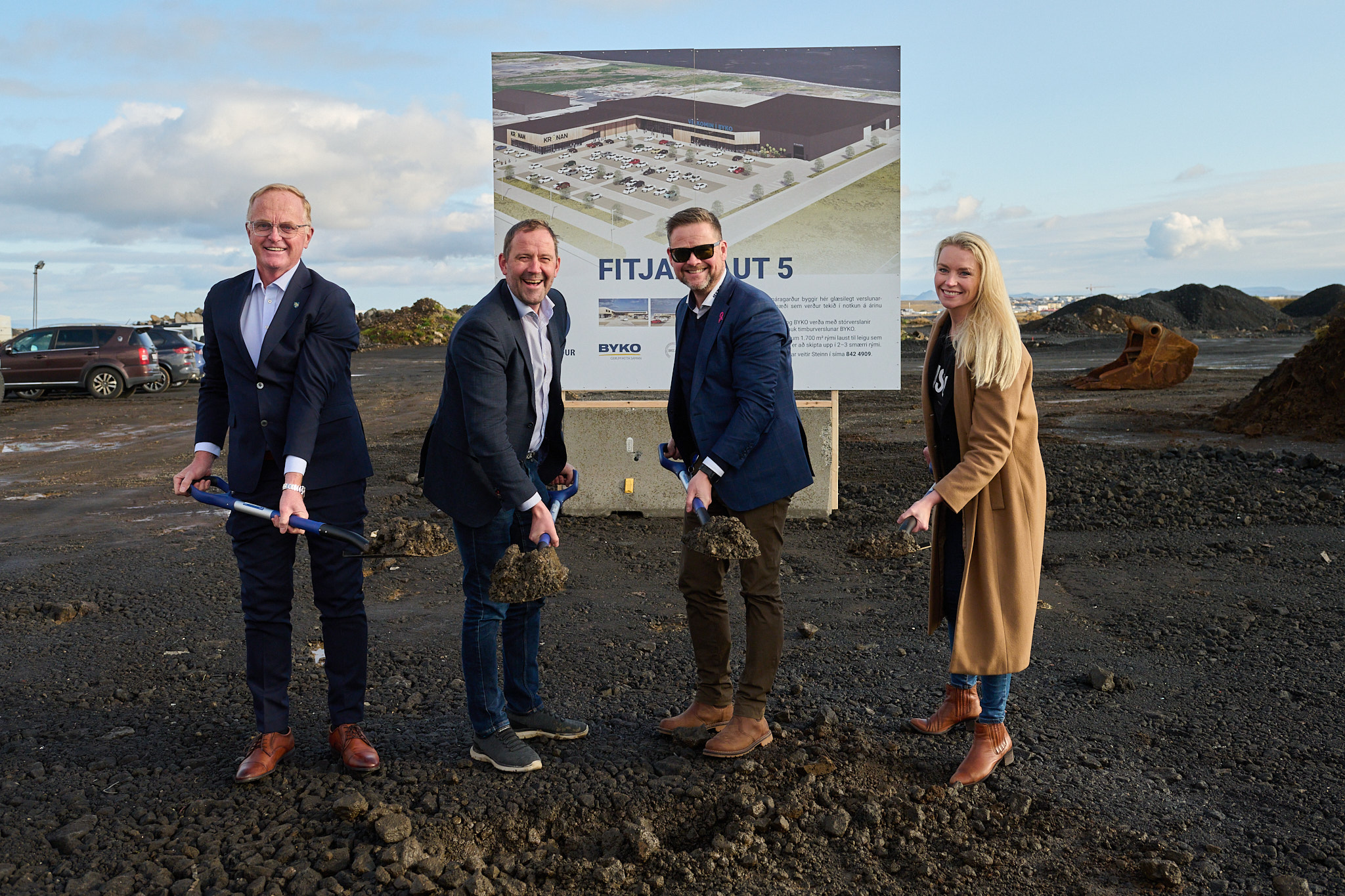 Smáragarður byggir 10.000 m2 verslunarhúsnæði í Reykjanesbæ fyrir ...