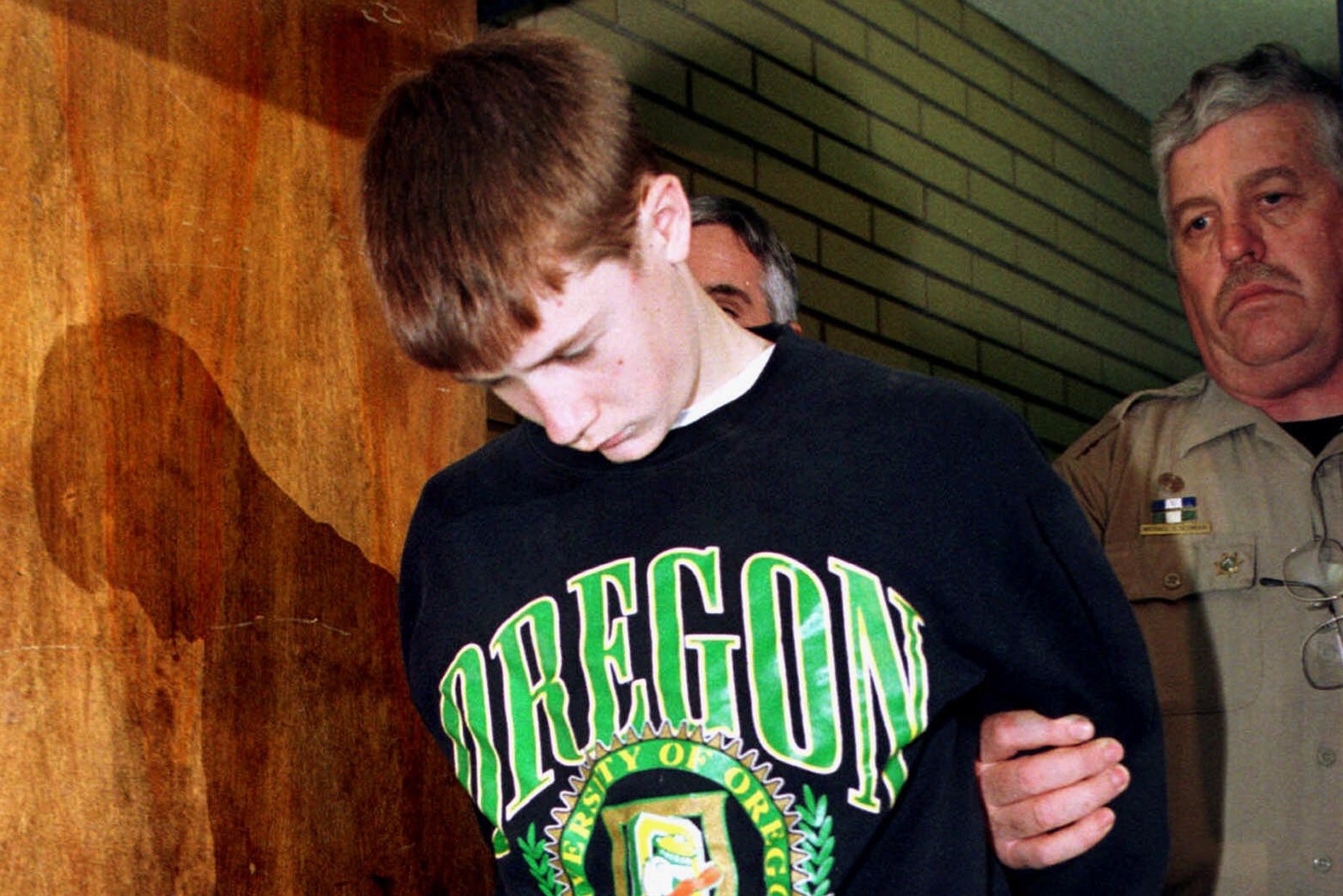 Opnar sig um voðaverk bróður síns: Stendur með honum þó hann hafi myrt ...