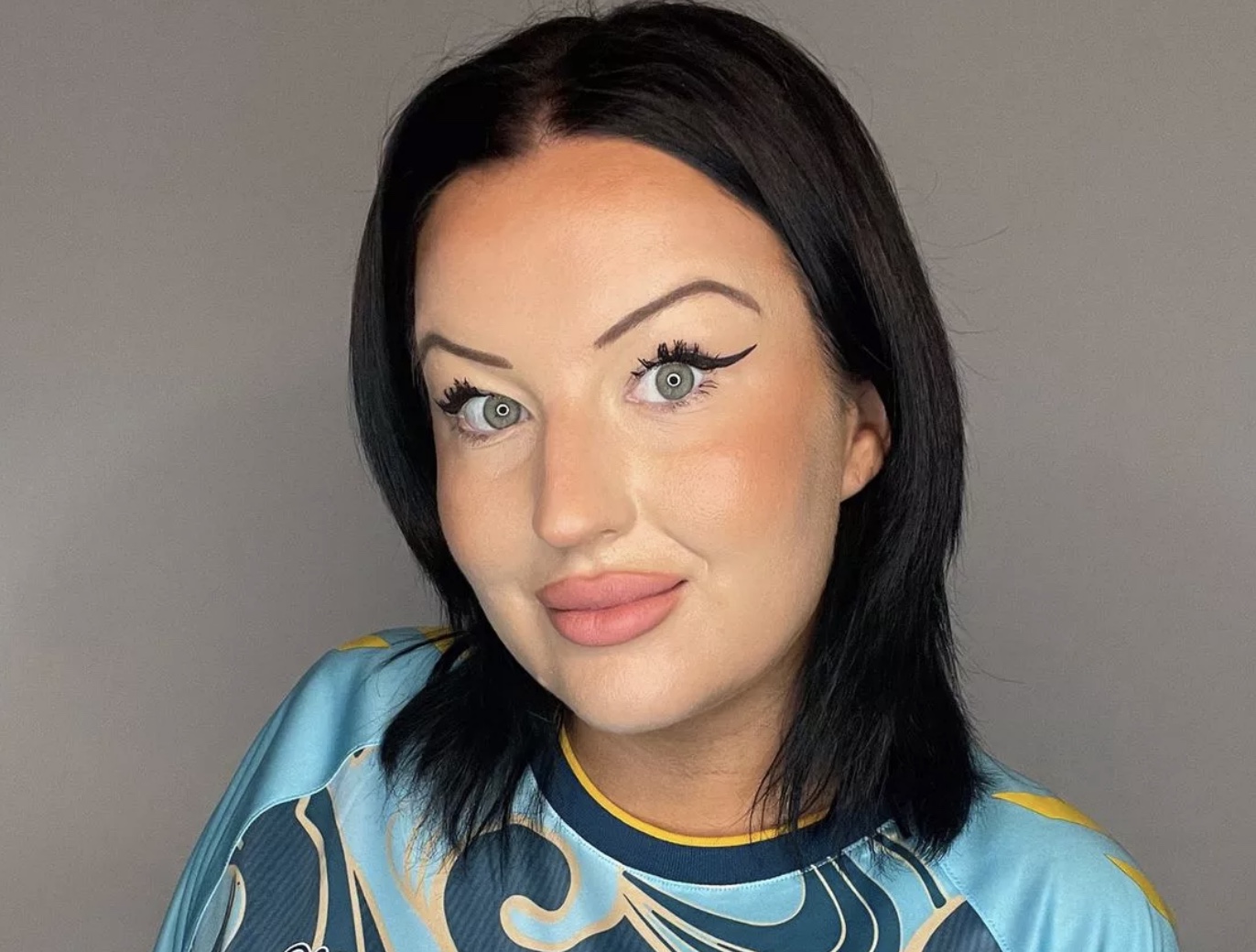 Sökuð um að nota frægt eftirnafn til að græða vel á heimatilbúnu klámi - DV