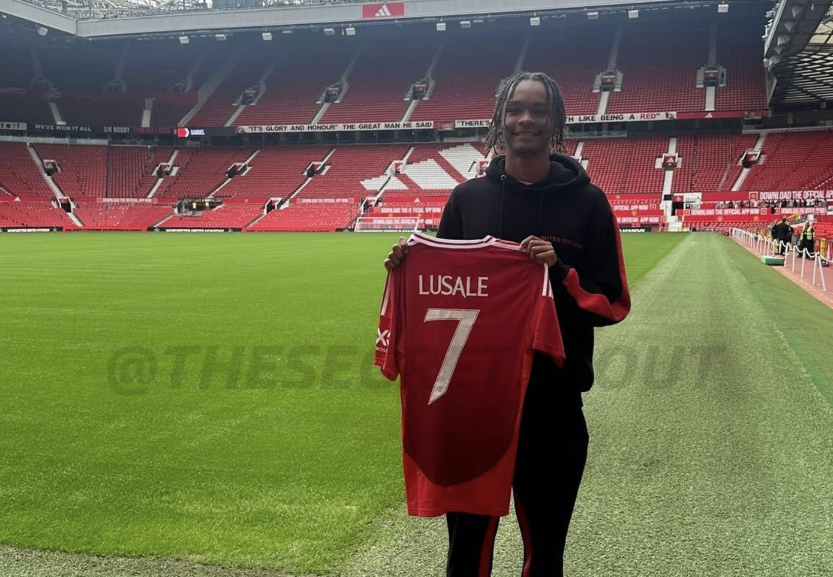 Vonarstjarna semur við United - Aðeins 16 ára gamall - DV