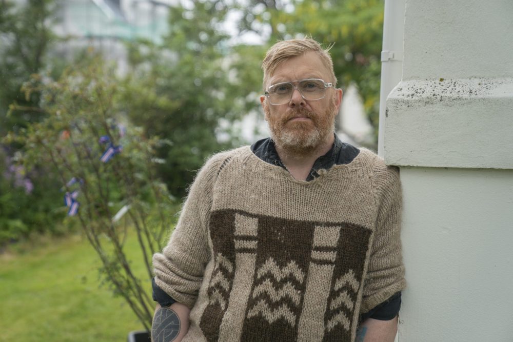 Jón Gnarr bregður sér í nýtt hlutverk í dag - DV