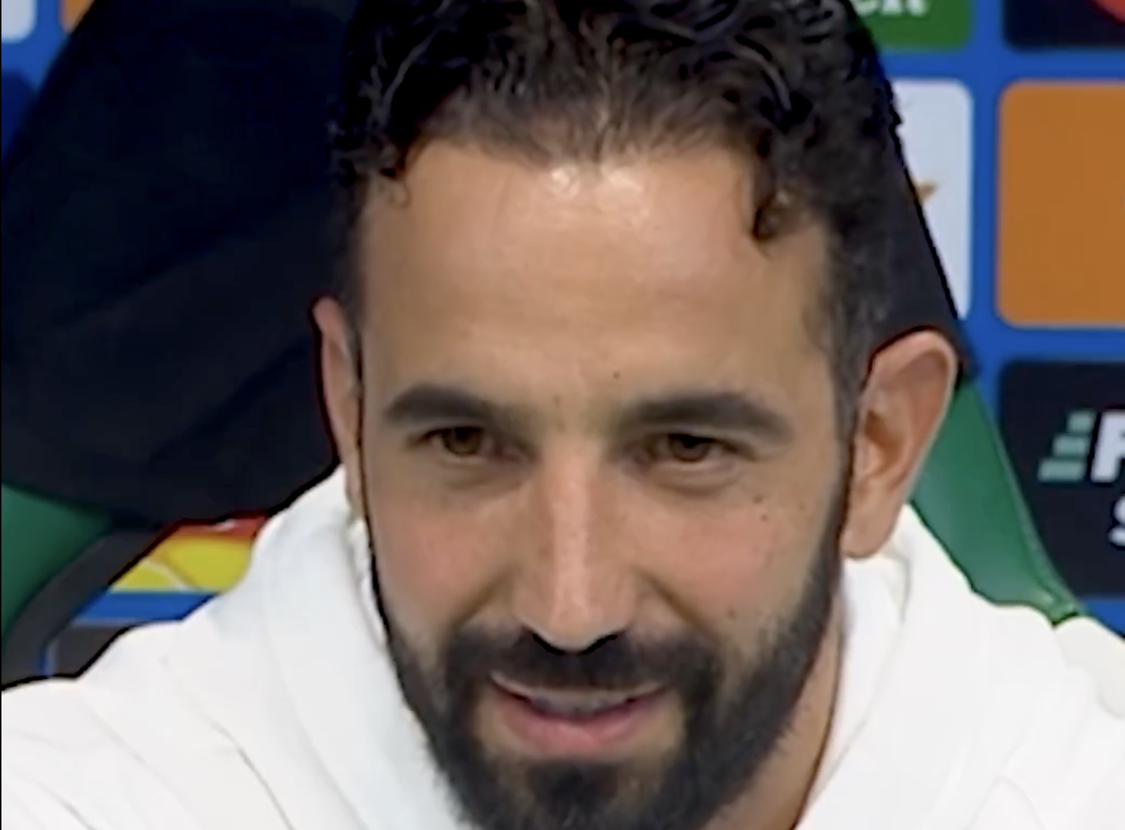 Pínlegt atvik á fundi Amorim í gær - Fréttamaður frá Englandi mætti og ...