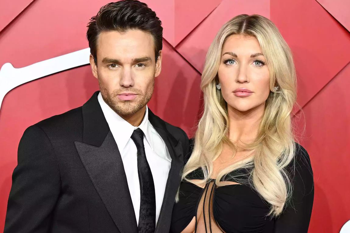 Kærasta Liam Payne brotnar niður og útskýrir af hverju hún fór heim ...