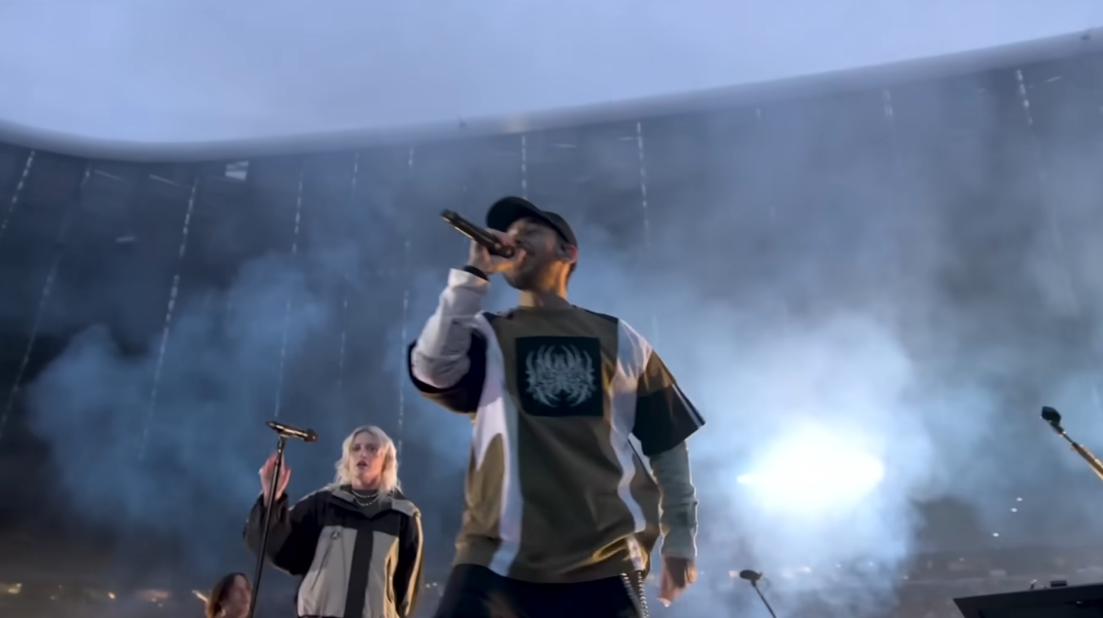 Heimsfræg hljómsveit steig á svið á einum stærsta viðburði ársins ...