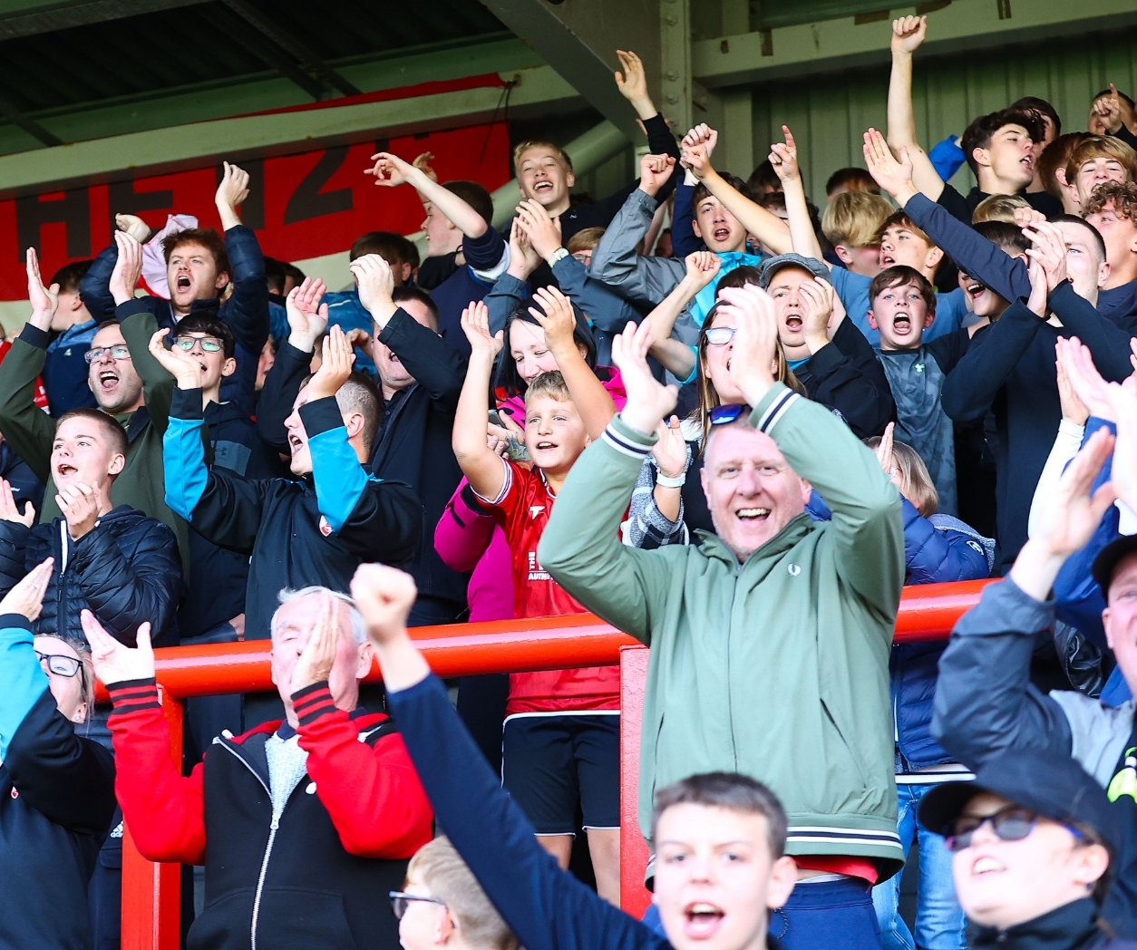 Kveðja enska boltann eftir 105 ár - Núll krónur í bankanum - DV